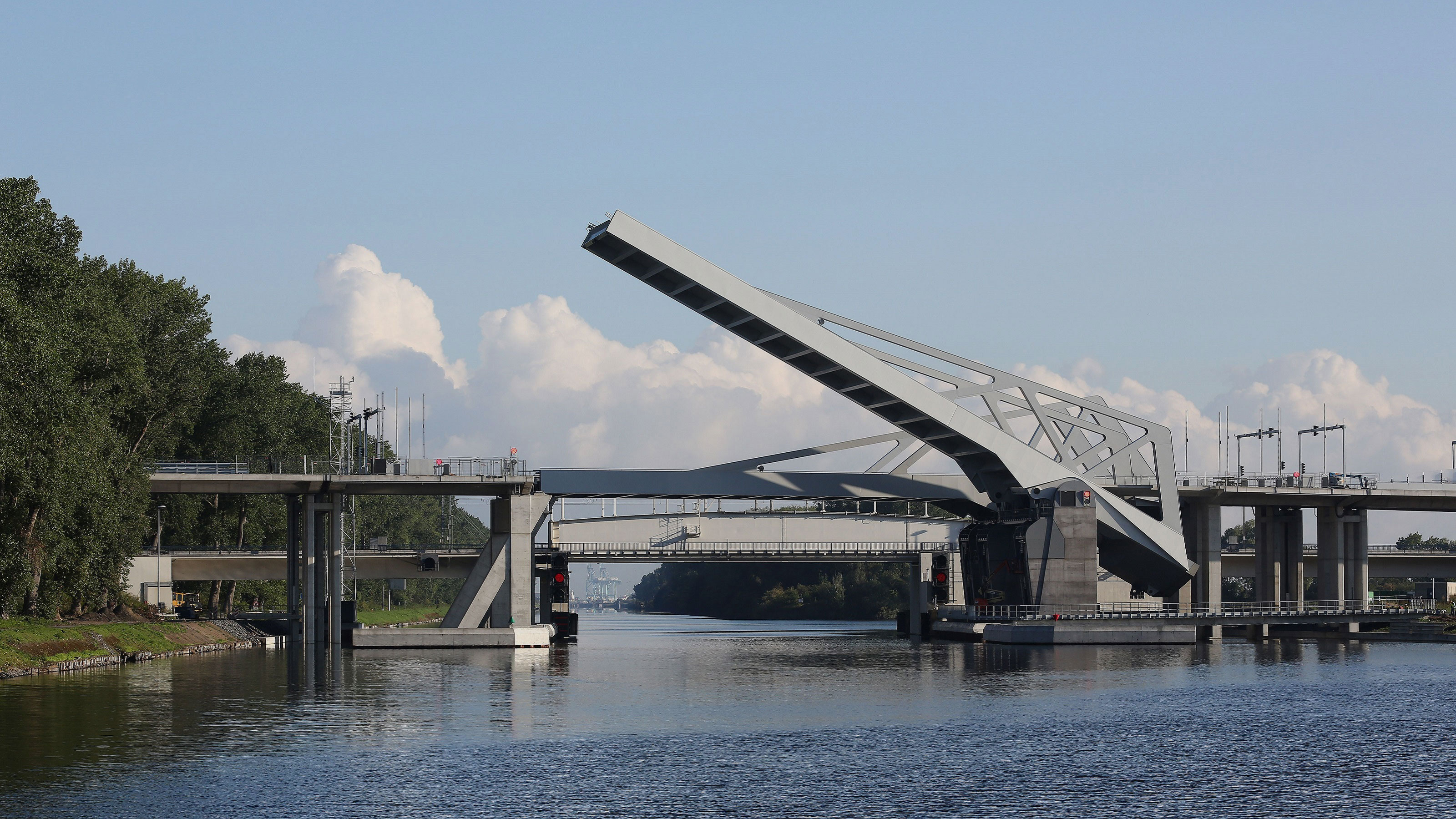 Een brug over de autosnelweg met technologie van Bosch | Bosch in België